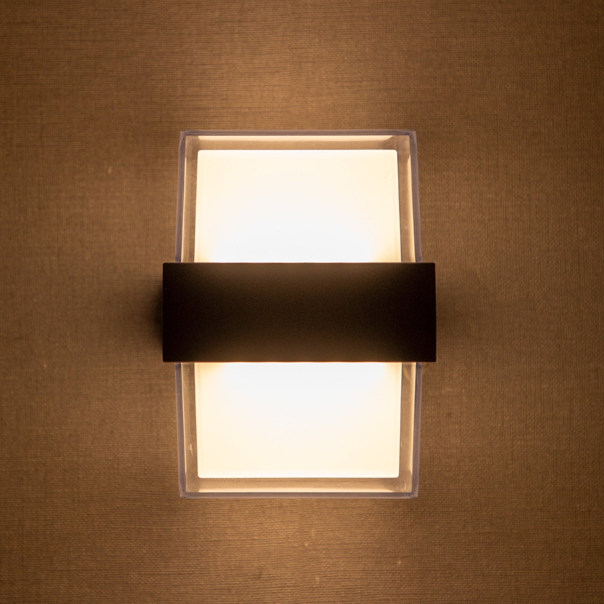 Vision Square LED Outdoor Light for Bright Exteriors | Light & Living